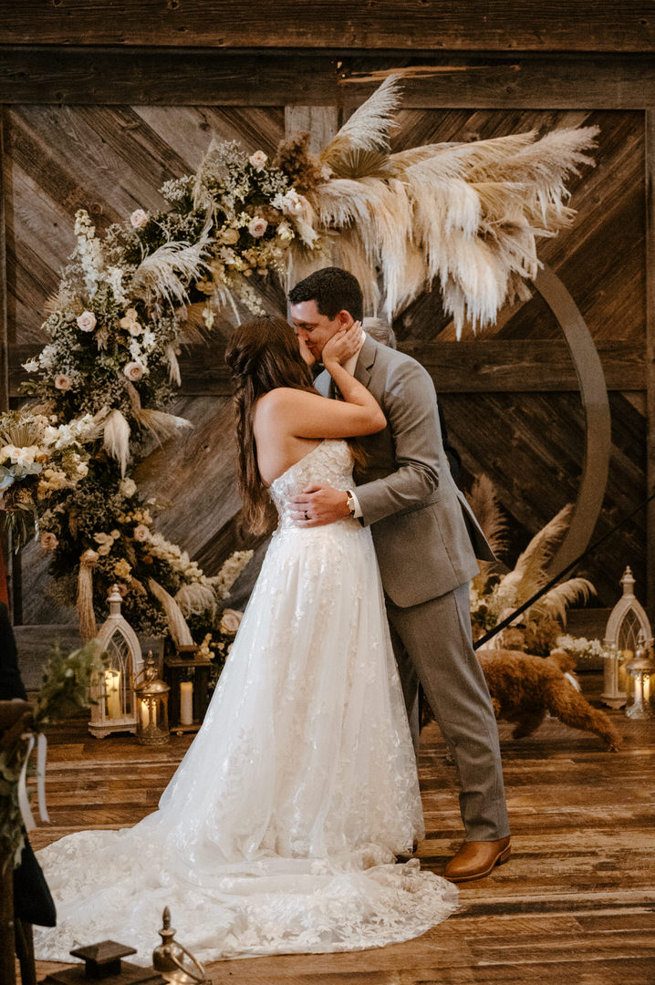 A Hotel Drover Wedding | Lexi + Jack | Fort Worth, TX ...